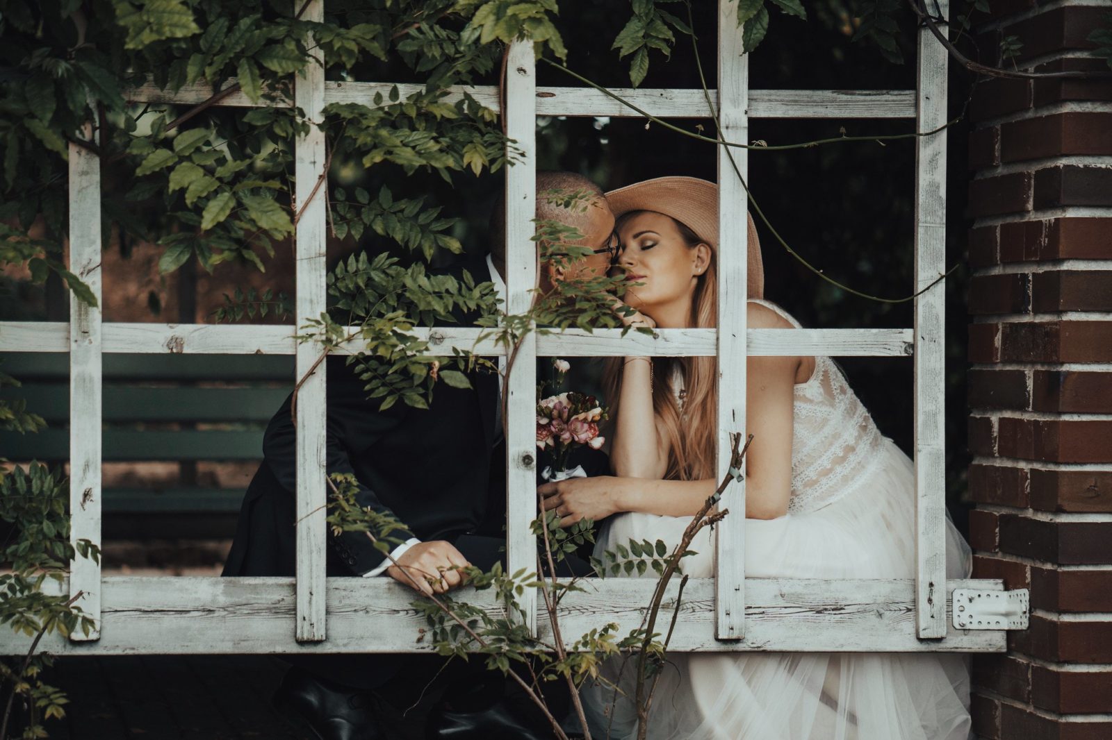 Sesja poślubna w ogrodach „Kapias”! – Linda i Mateusz – Jonasz ...